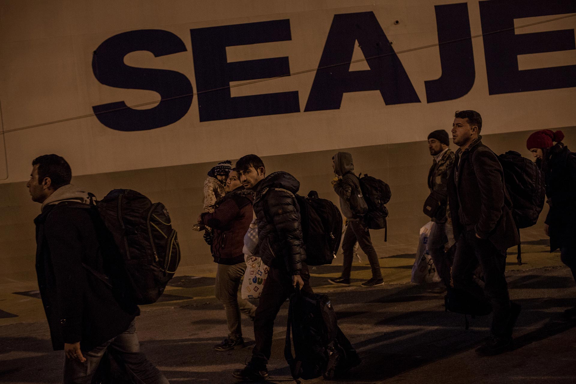 難民的彼岸：為了生存，穿越愛琴海 | 端傳媒 Initium Media